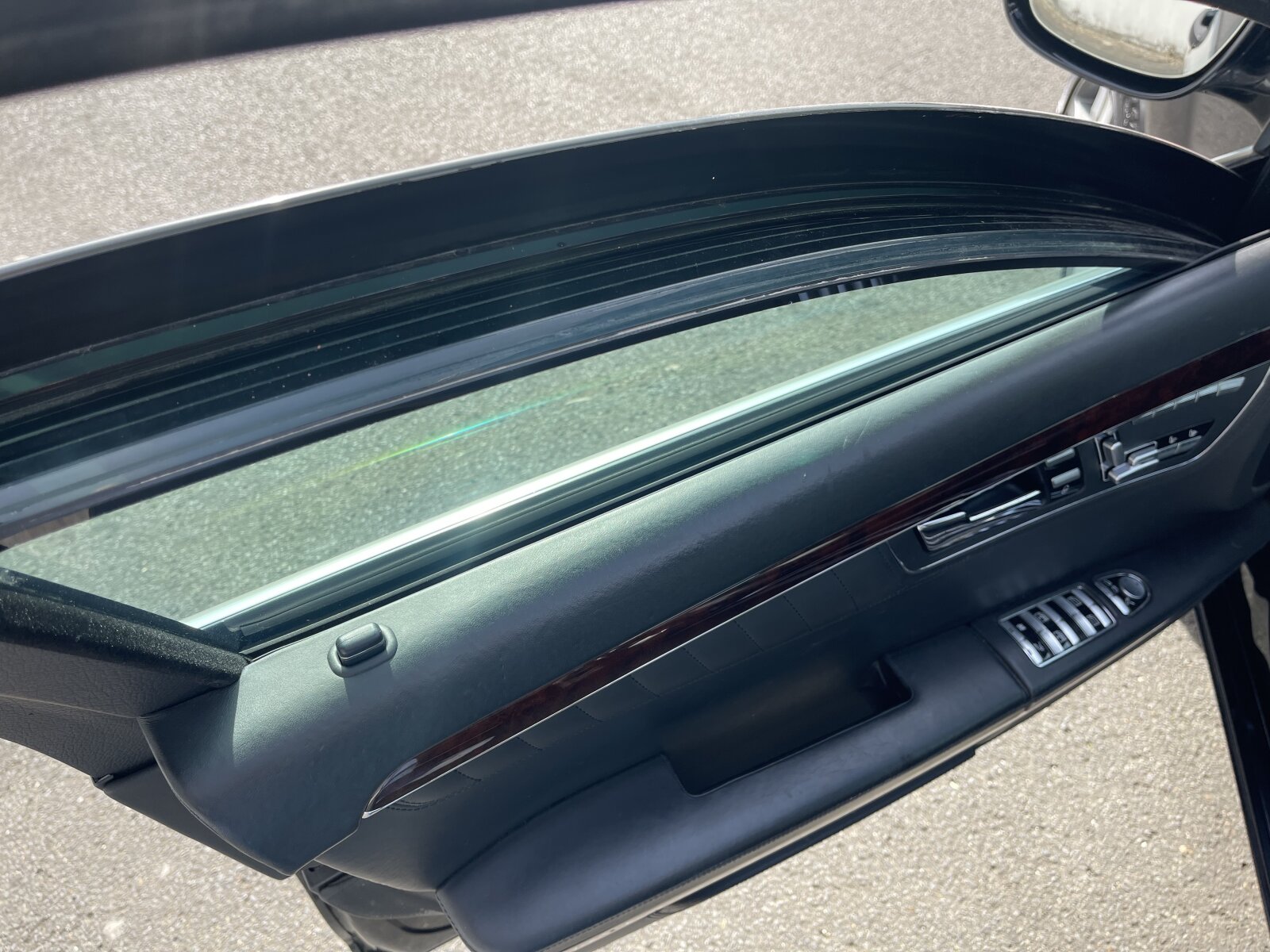 Detailansicht | Mercedes-Benz S 600 lang Guard Bi-Turbo B7 Werks Panzer ...