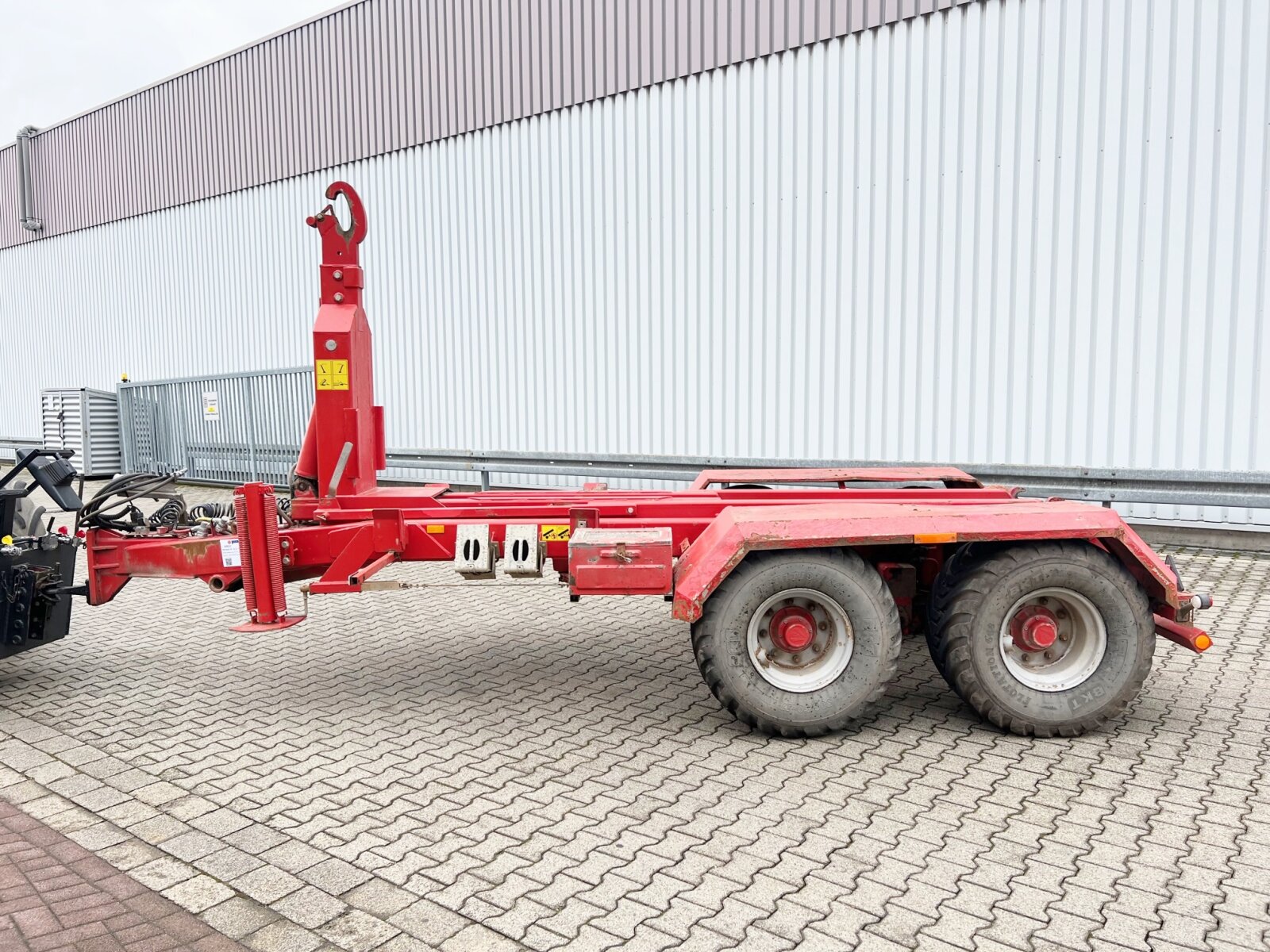 PRONAR SP. ZO.O. T185 Hakenliftanhaenger in Bovenden | Gassmann